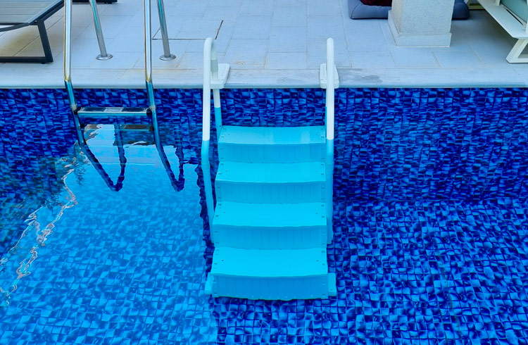 Home - Cyprus swimming pool safety fences, safety nets, and pool covers